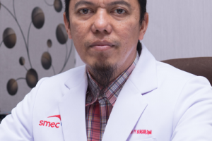 Dr. Raja Chair Lubis, Sp.M - Praktek di RS Mata SMEC Siantar | RS Mata SMEC